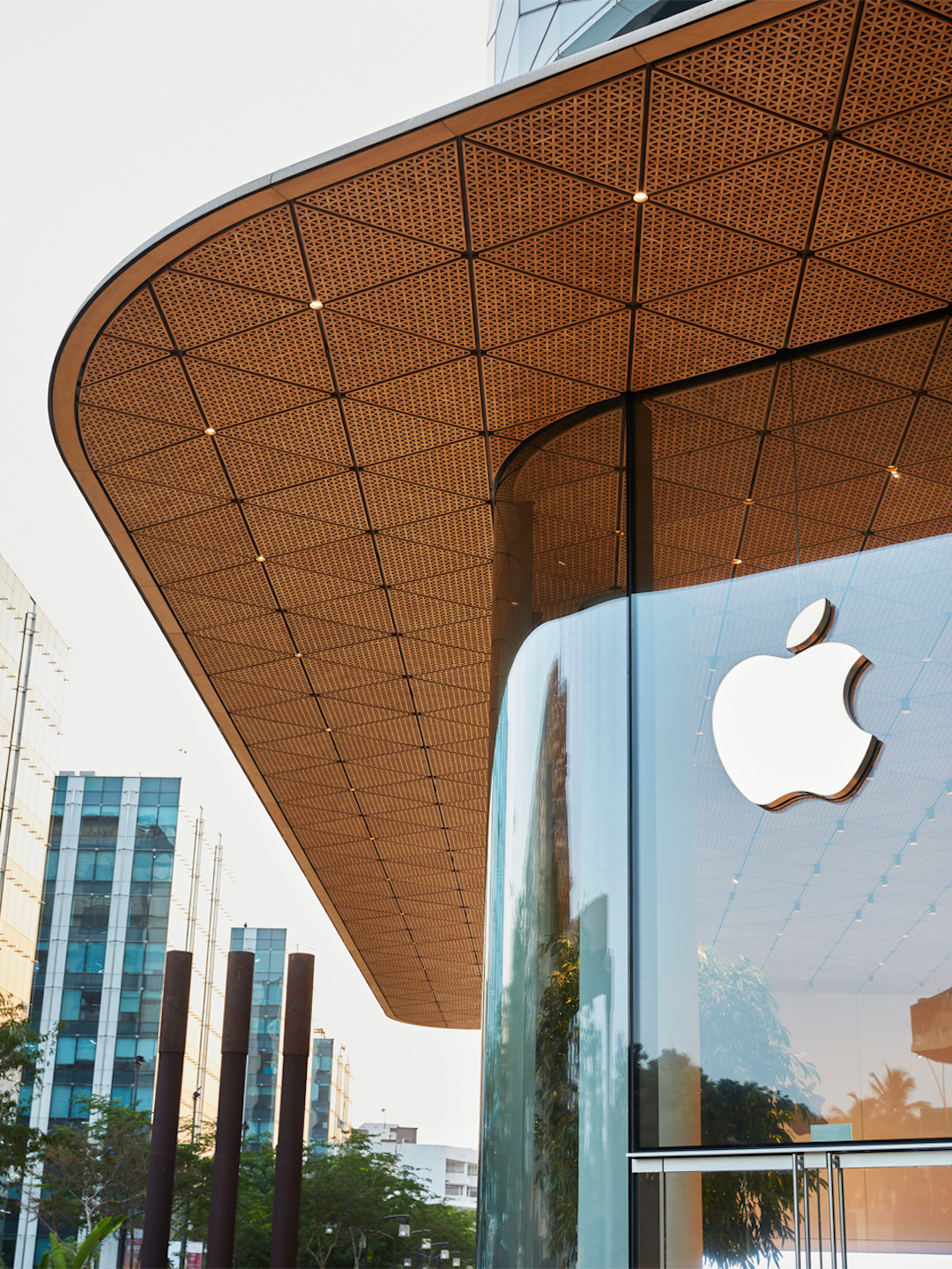 Apple’s First India Store Features An Intricate 450,000-Piece Timber ...
