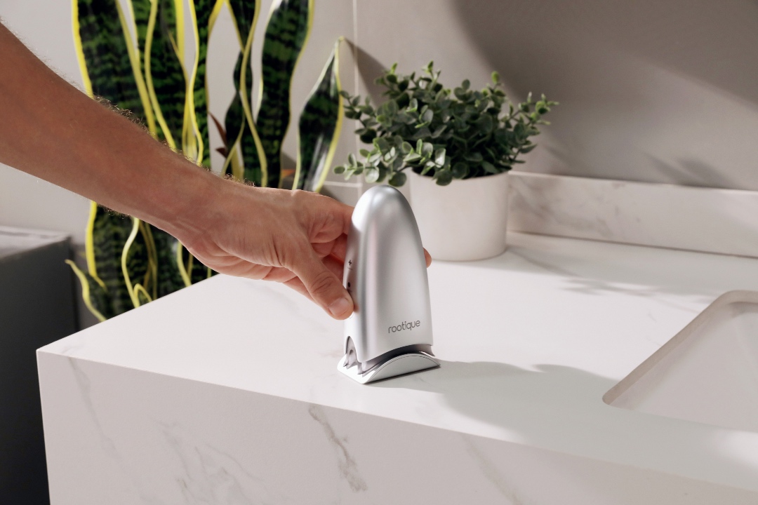 Uproot Hair Loss Woes In 15 Seconds With This Mess-Free Misting Device ...