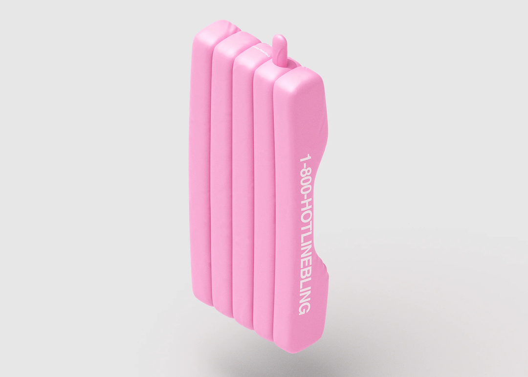 Drake Finally Releases Giant ‘Hotline Bling’ Mobile Phone Float After 8 ...