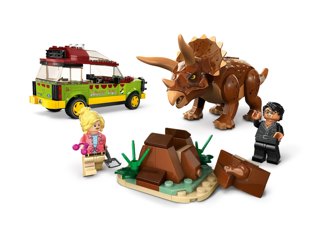 A LEGO Dinosaur Left A Big Pile Of Poop Inside This ‘Jurassic Park’ Set ...