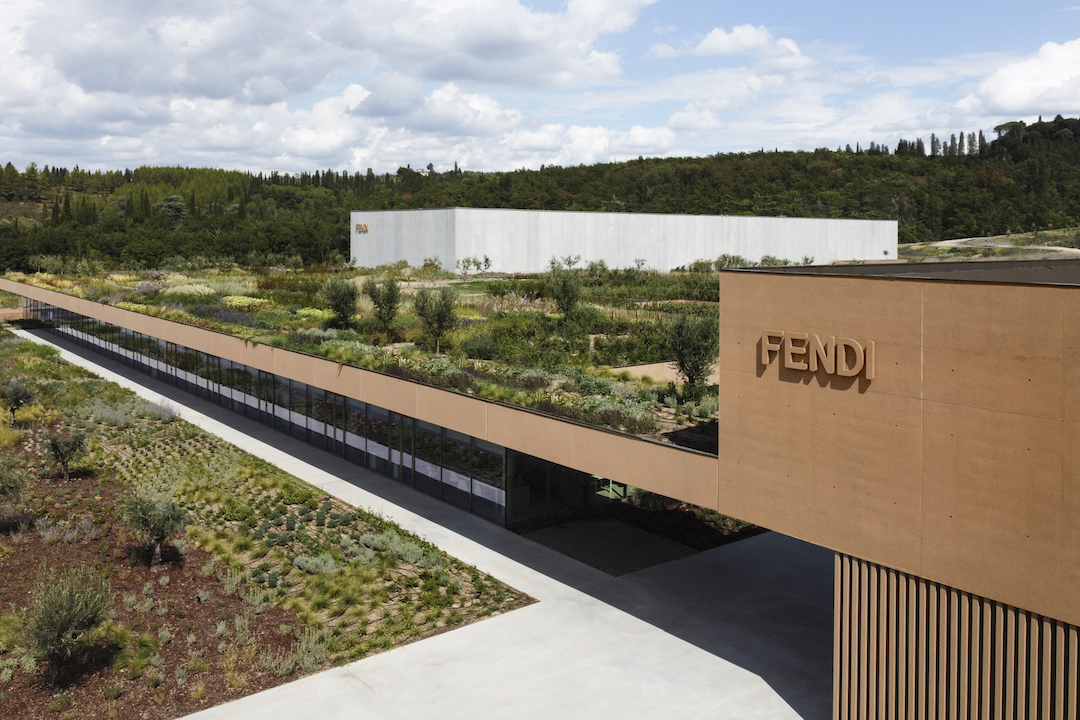 Fendi Factory Seamlessly Flows Into Countryside With Its Landscape Roof ...