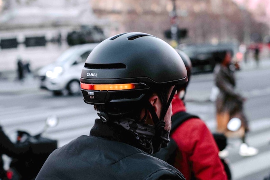 Smart Bike Helmet Lets Riders Indicate Turn Signals With Just A Simple ...