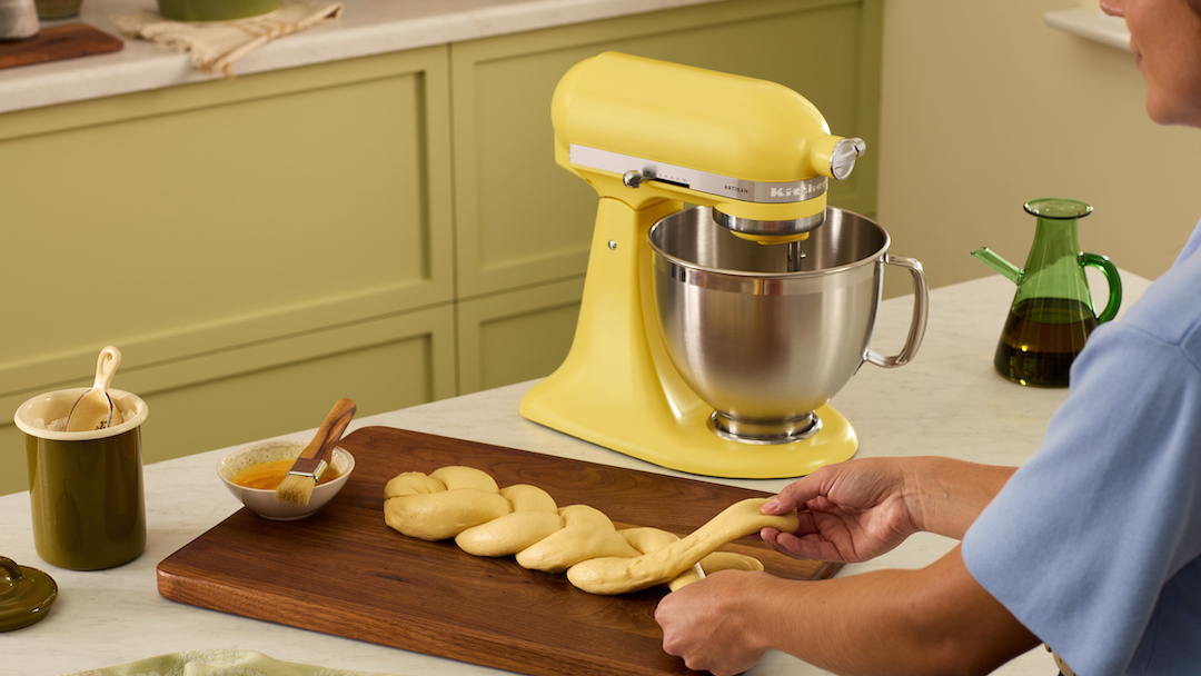 KitchenAid Whisks In Its 2025 Color Of The Year, And It’s Smooth Like ...
