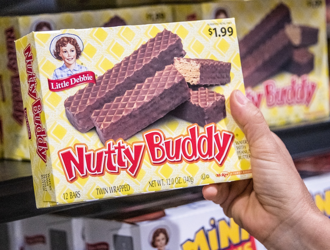 Little Debbie Is Real, And Her Origin Story Is One To Savor - DesignTAXI.com