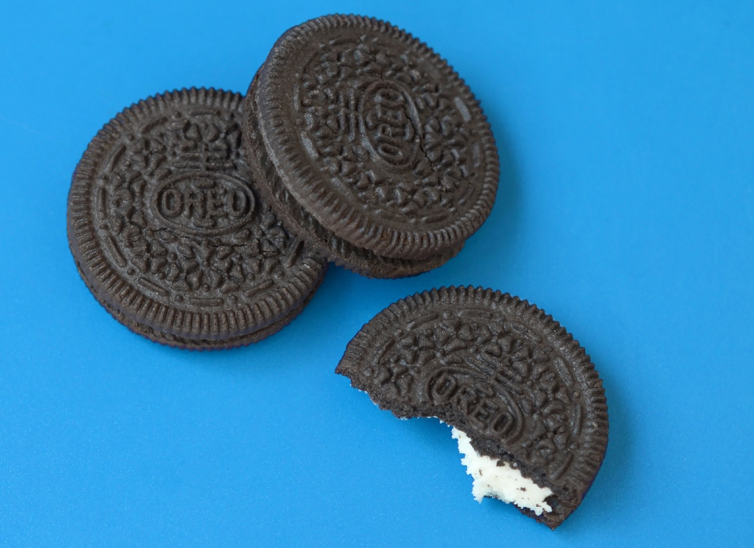 ‘Oreology’ Explains Why The Creme Unwaveringly Sticks To One Side Of ...