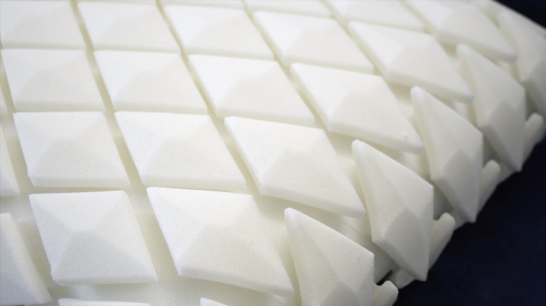 This Special Pillow Promises ‘Cloud Sleep’ With Diamond Structure, ‘Ice ...