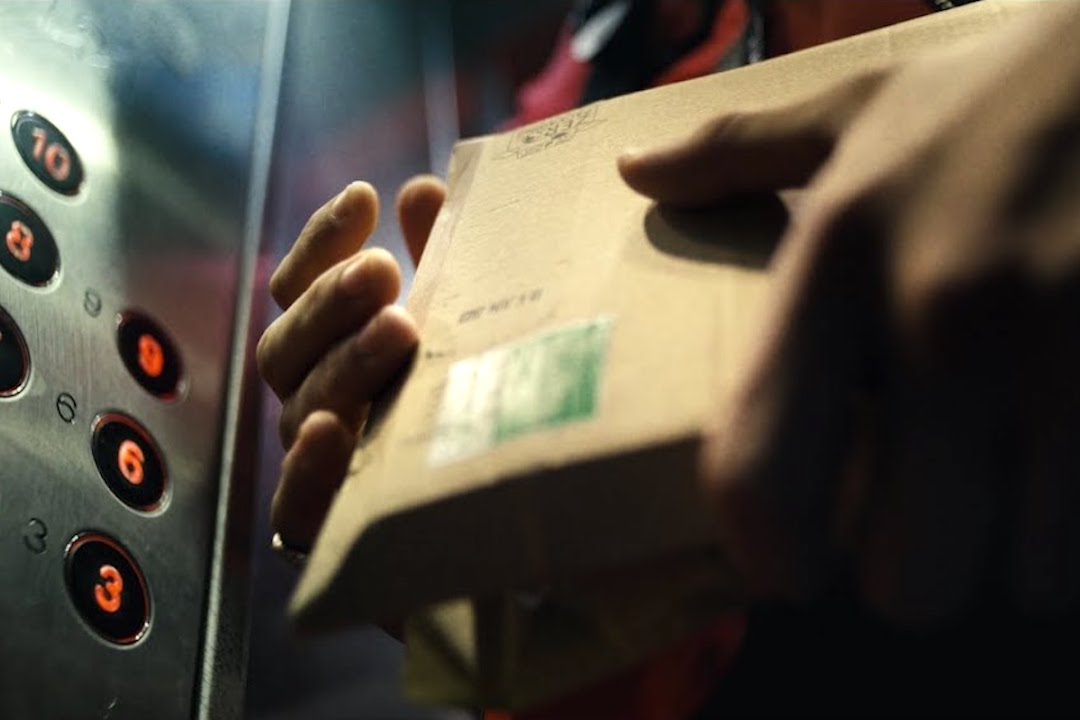 Royal Mail Gives Thanks To ‘Good Hands’ Of Postal Workers In Touching ...