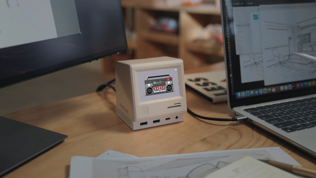 Hook Up Your Workspace With A Mini Retro 14-In-1 Docking ‘Computer ...