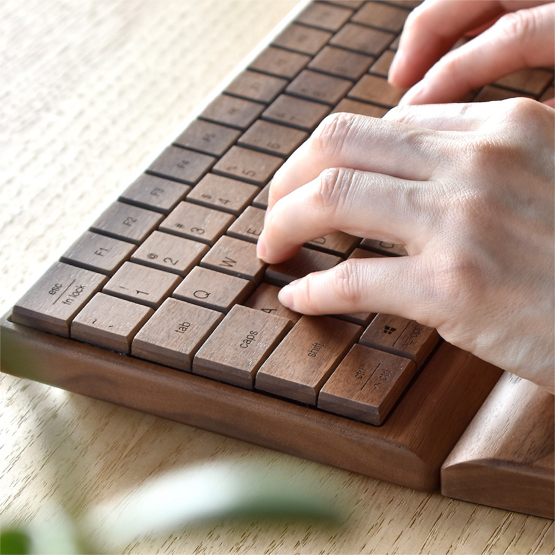 All-Wood Keyboard Is A Zen Lover’s Type, With Keys Carved From A Single ...