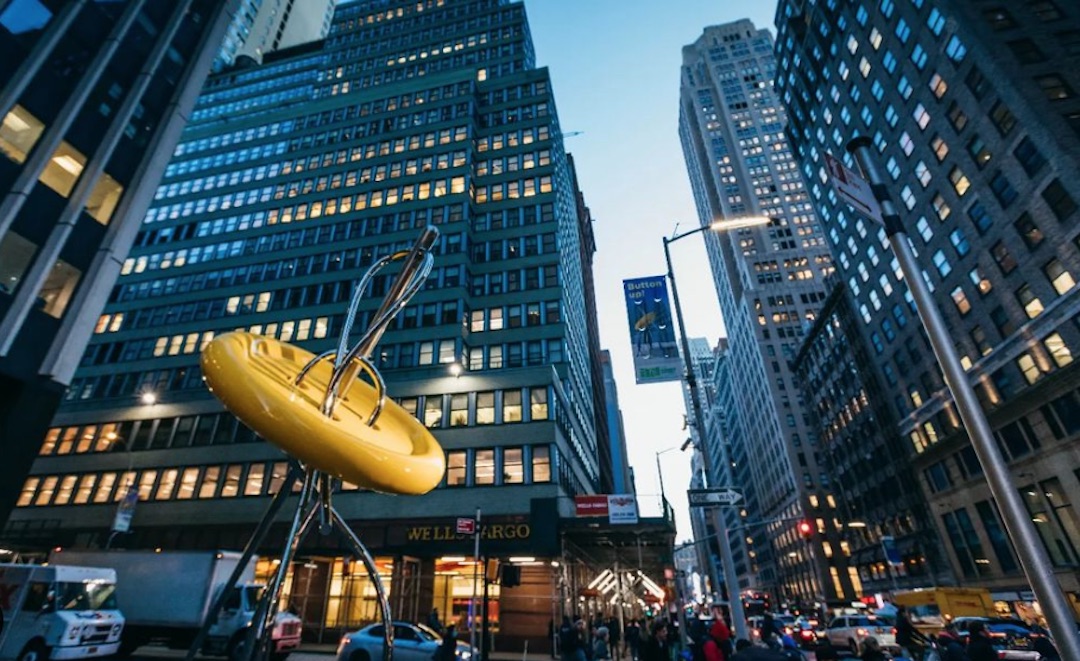 Cheerful New ‘Big Button’ Threads Itself Into New York City’s Garment ...