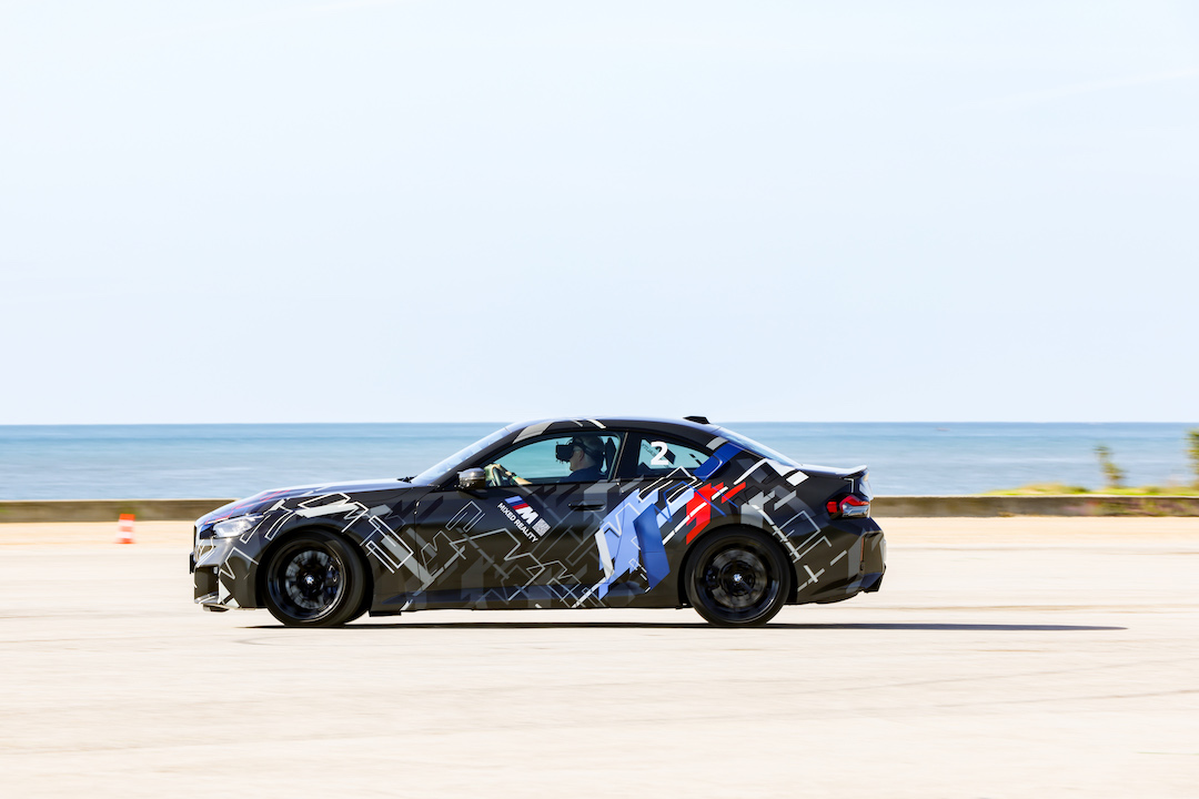 BMW Puts Actual Cars On Virtual Tracks To Bring Mixed-Reality Driving ...