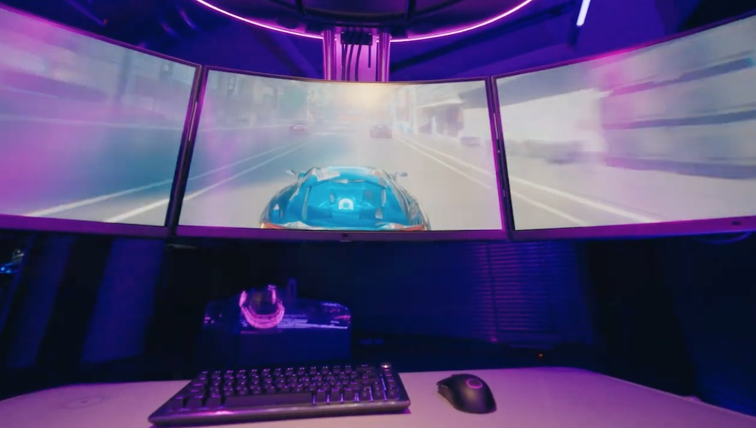 Work And Play Without Outside Distractions In A Semi-Enclosed Computing ...