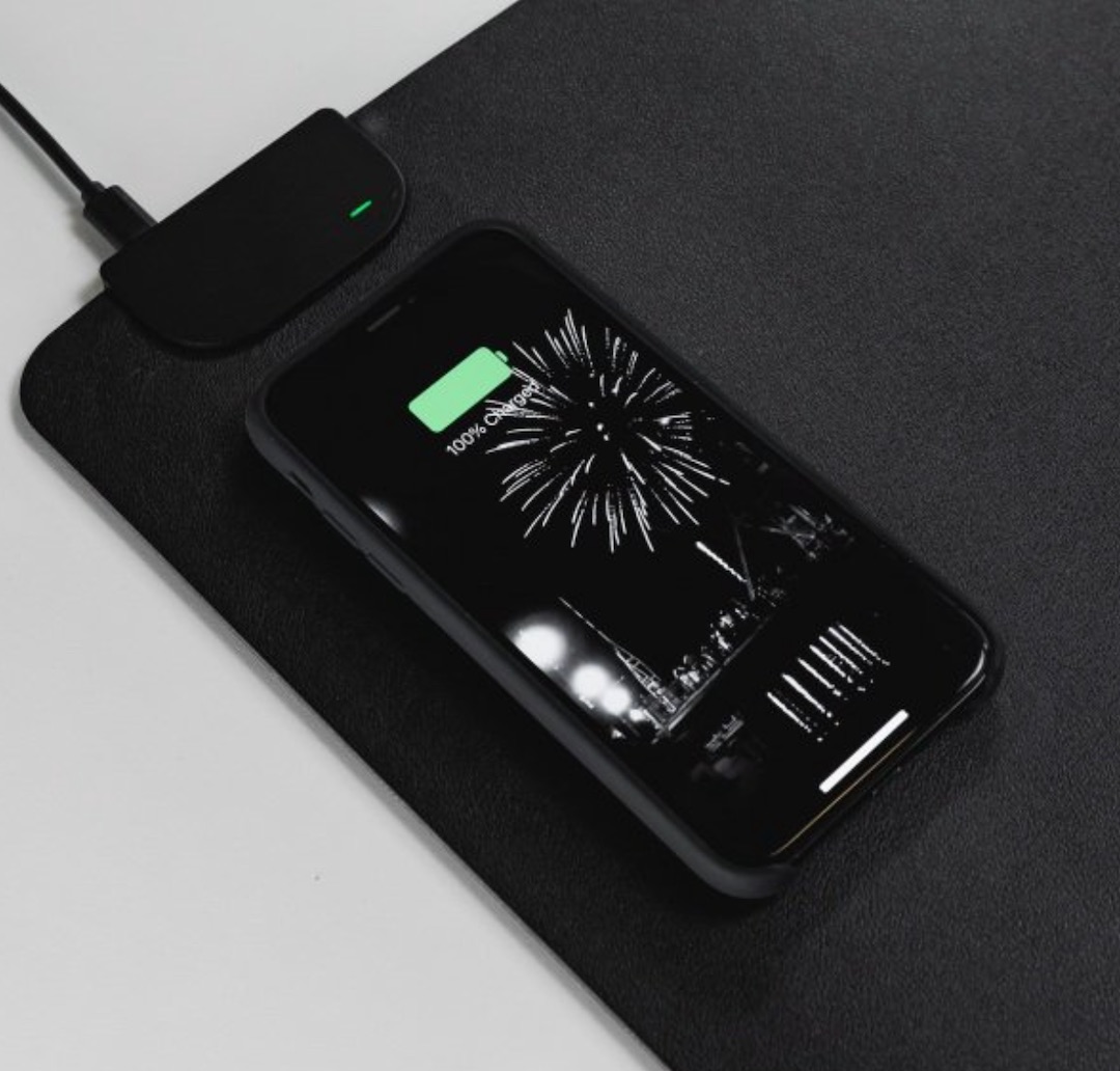 Tech Gadgets To Gift Your Chronically Online Best Friend This Holiday ...