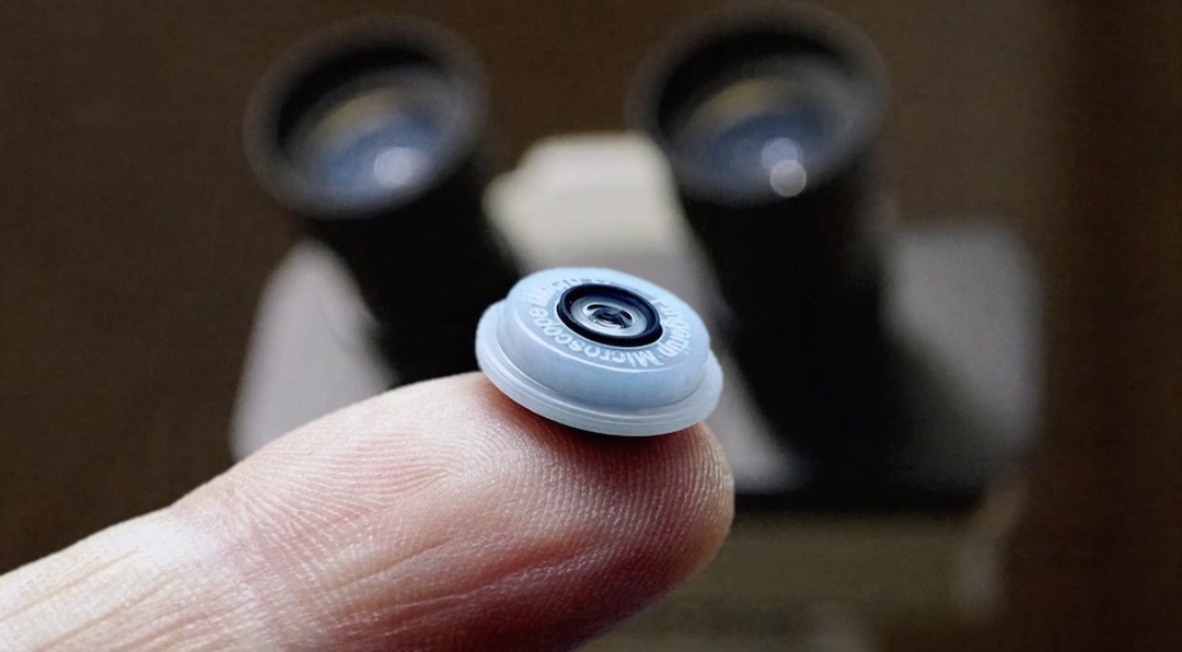 Teeny-Tiny Lens Turns Your Smartphone Into A Microscope - DesignTAXI.com Teeny-Tiny Lens Turns Your Smartphone Into A Microscope - DesignTAXI.com