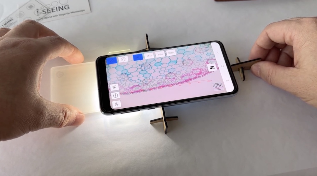 Teeny-Tiny Lens Turns Your Smartphone Into A Microscope - DesignTAXI.com Teeny-Tiny Lens Turns Your Smartphone Into A Microscope - DesignTAXI.com