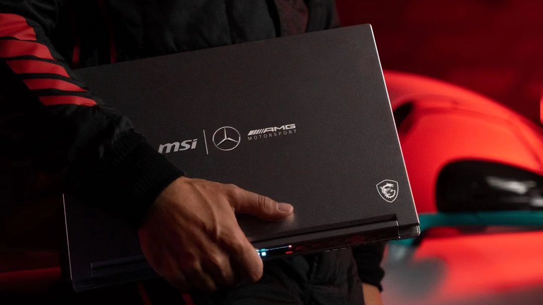 Mercedes-Benz AMG Motorsport Steers Themed Gaming Laptop Into Motion ...