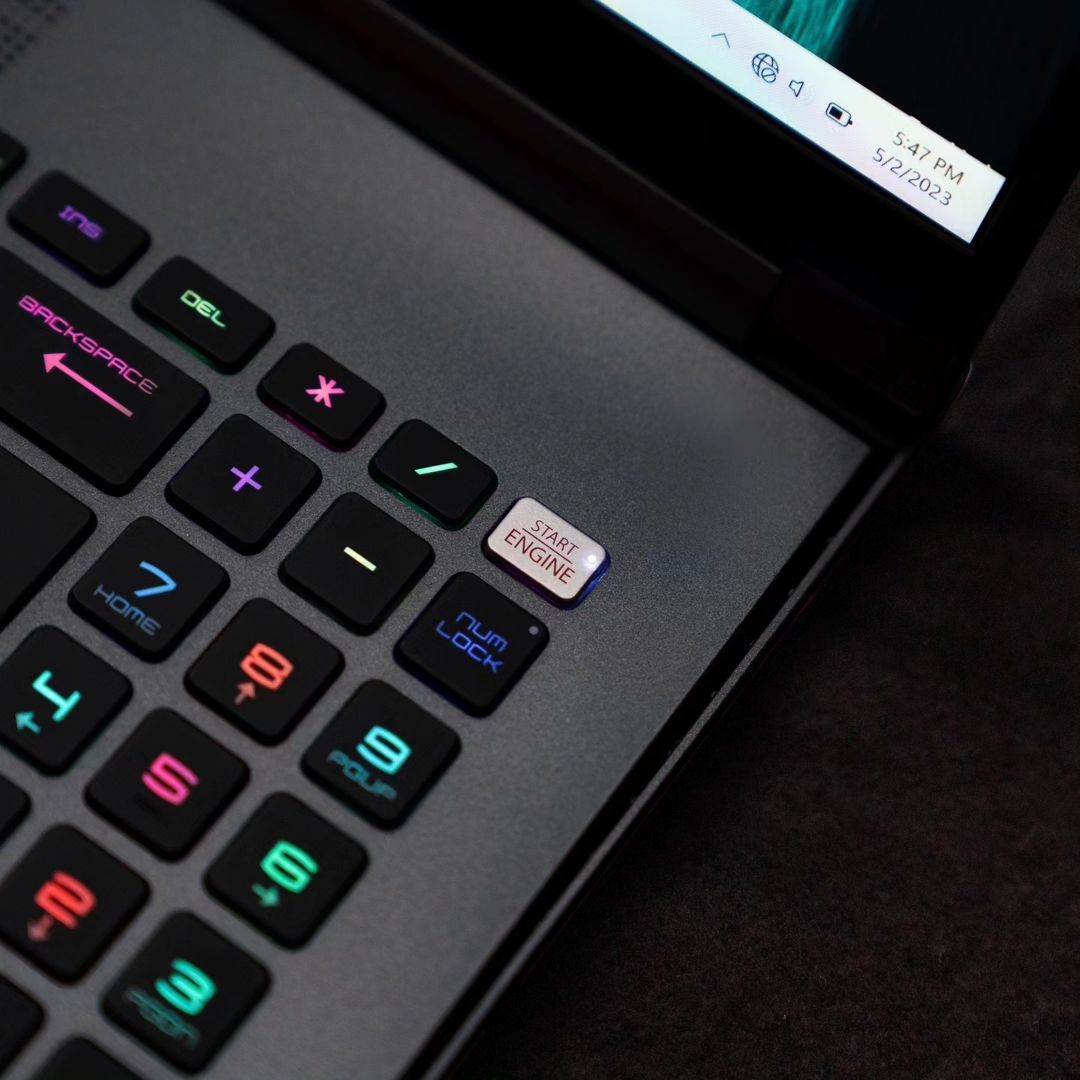 Mercedes-Benz AMG Motorsport Steers Themed Gaming Laptop Into Motion ...