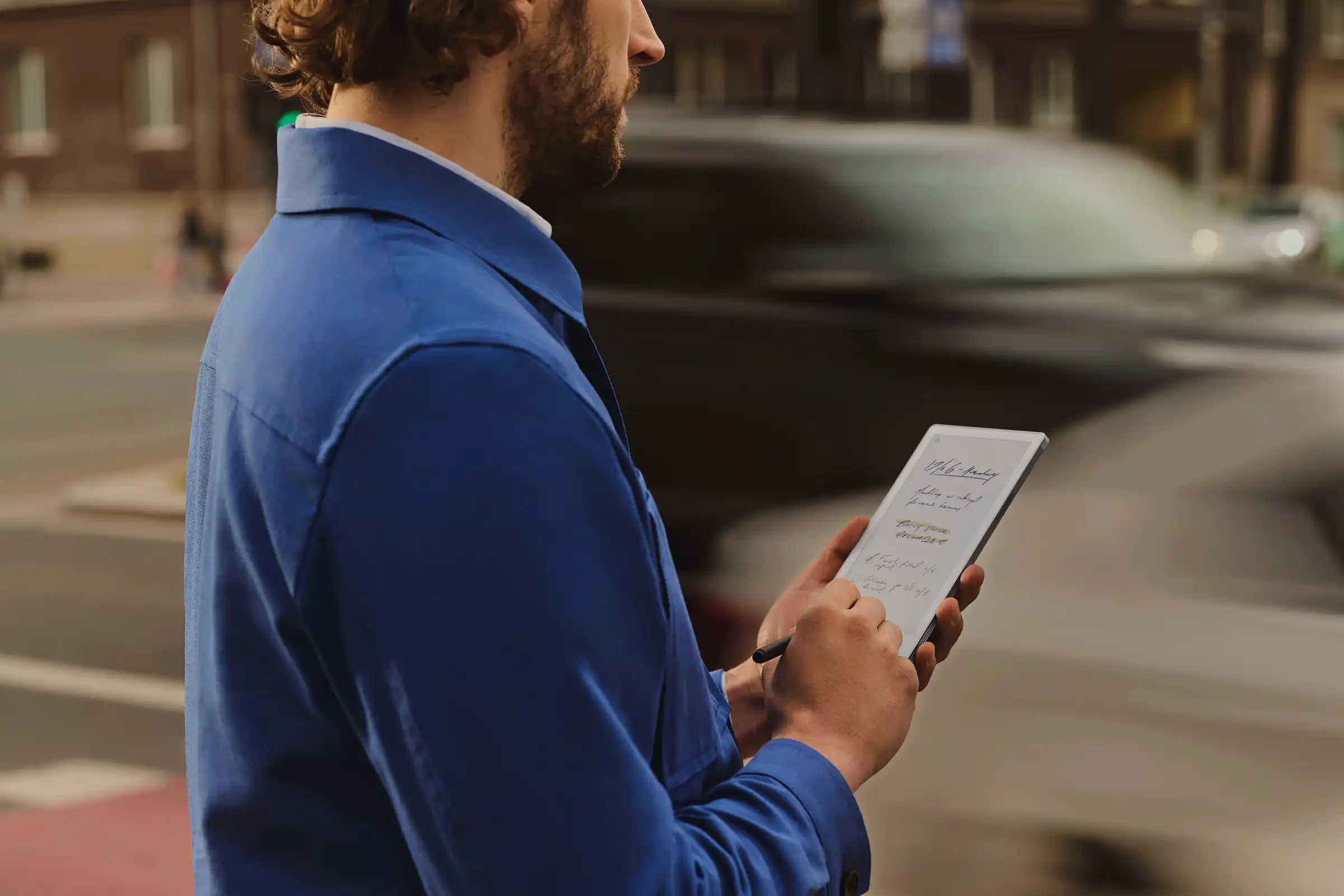 reMarkable ‘Paper Pro Move’ Inspires You To Take Notes The Old-Timey ...