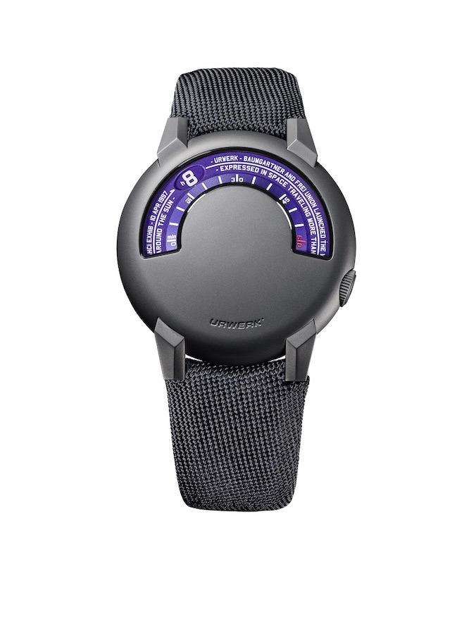 ‘Mood’ Watch Blooms Into A Rainbow Of Colors As Body Temperature ...