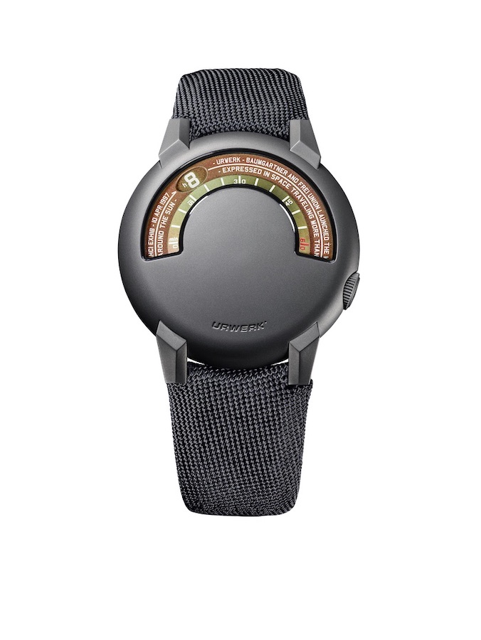 ‘Mood’ Watch Blooms Into A Rainbow Of Colors As Body Temperature ...