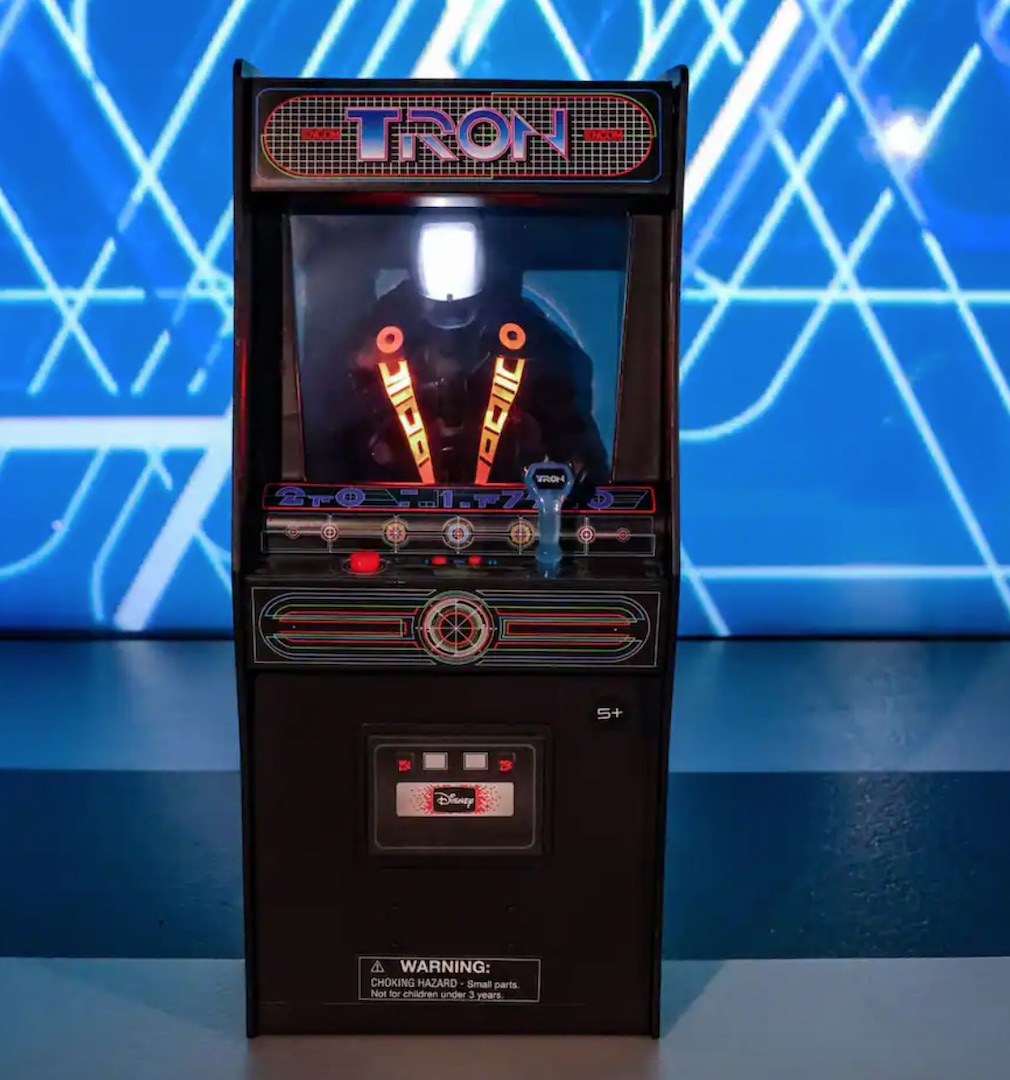 Disney’s New ‘Tron’ Figures Trade Plastic Heads For Your Holographic ...