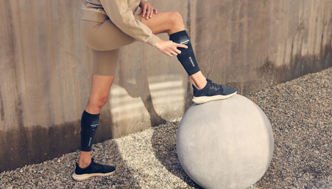 Vibrating Compression Socks Give You A Massage On The Go - DesignTAXI.com